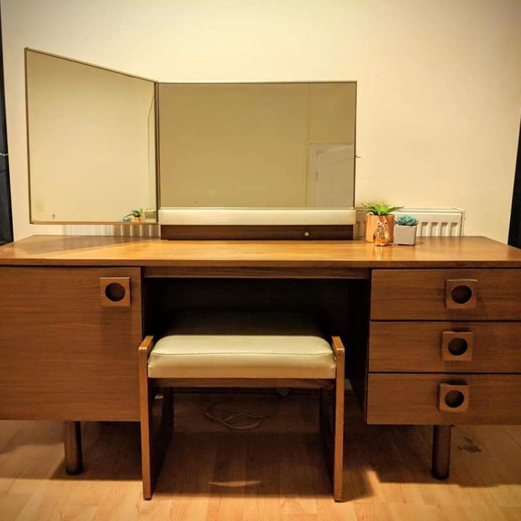 Vintage Uniflex Dressing Table in M27 Salford for £100.00 for sale | Shpock