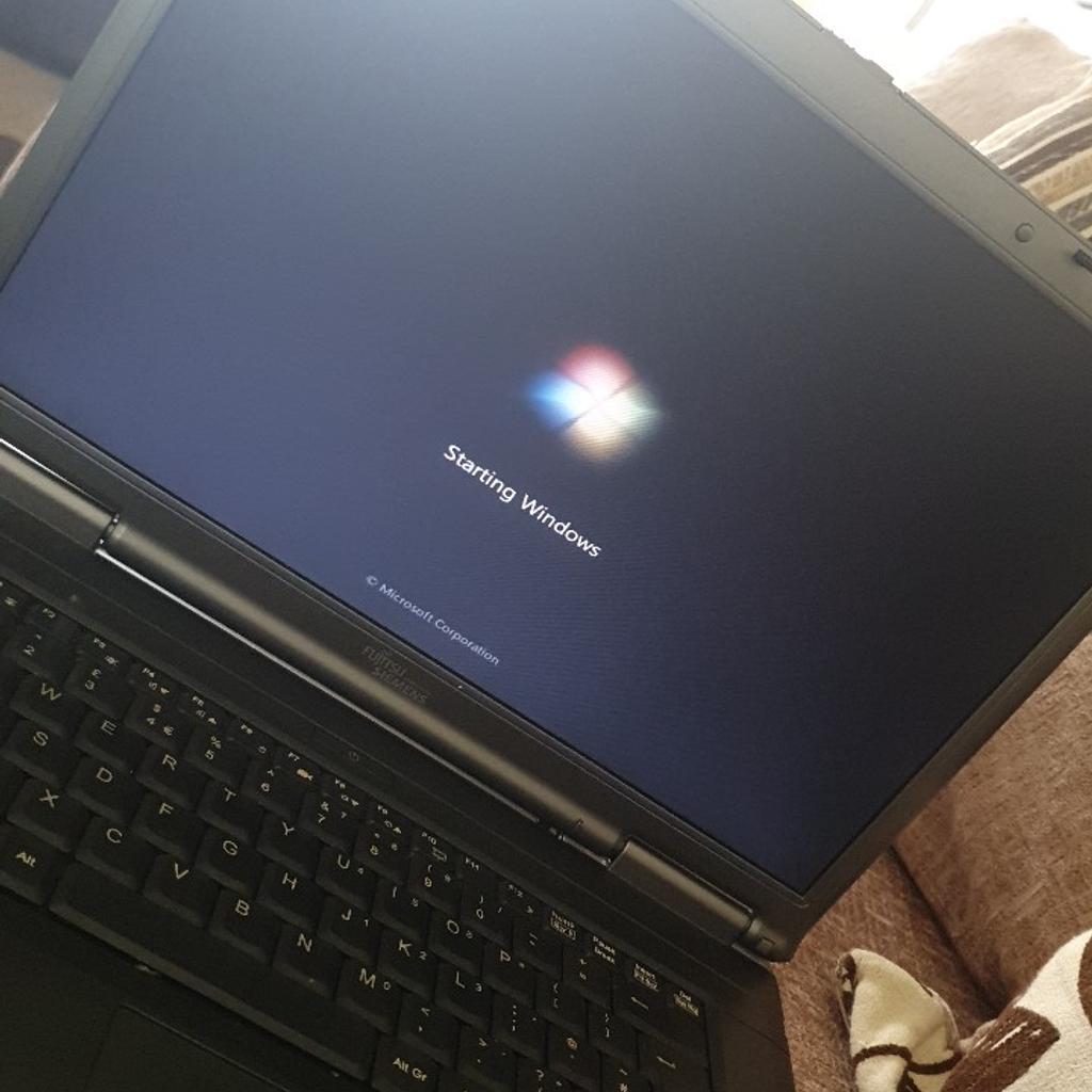 laptop in South Staffordshire für £ 40,00 zum Verkauf | Shpock AT