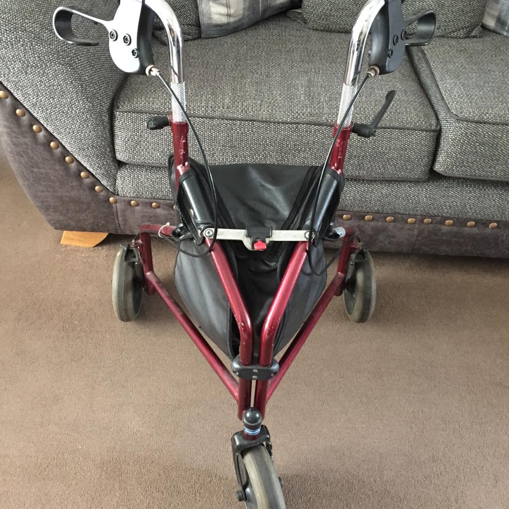Tri-Walker walking Frame with bag in WS3 Walsall für £ 15,00 zum ...
