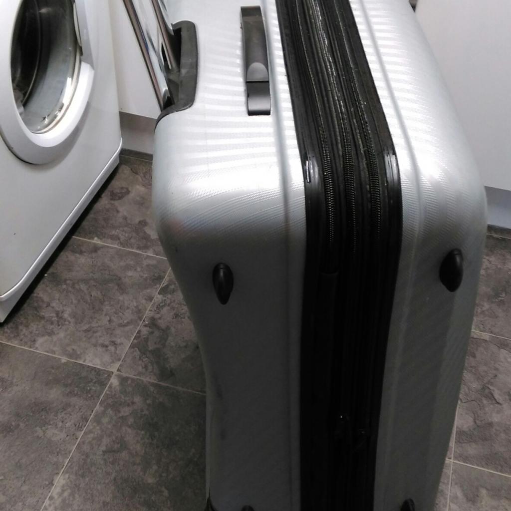 large Domo suitcase in M1 Manchester for £35.00 for sale | Shpock