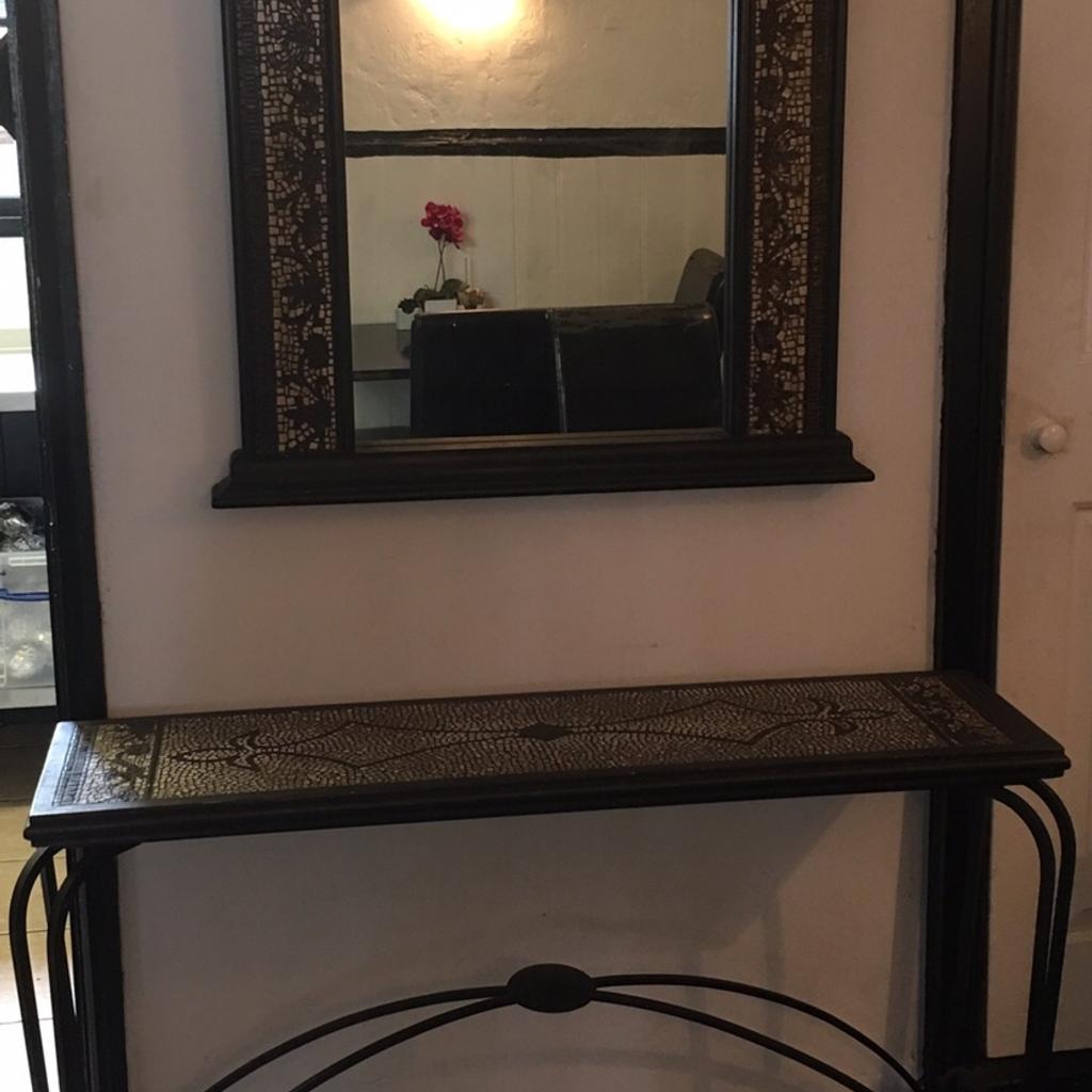 Mosaic mirror & matching console table in HP9 Bucks für 50,00 £ zum ...