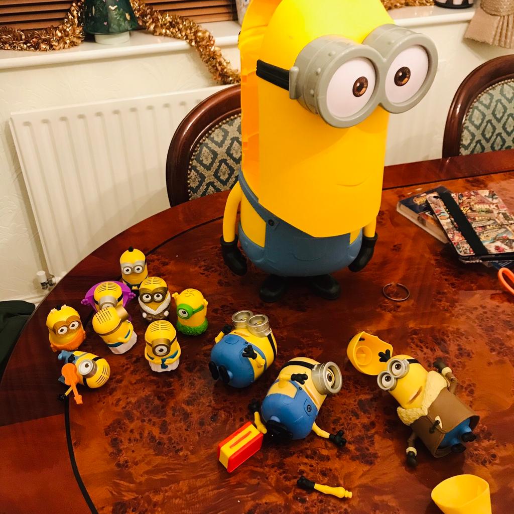 Collection of minions toys from despicable me in East Staffordshire für ...