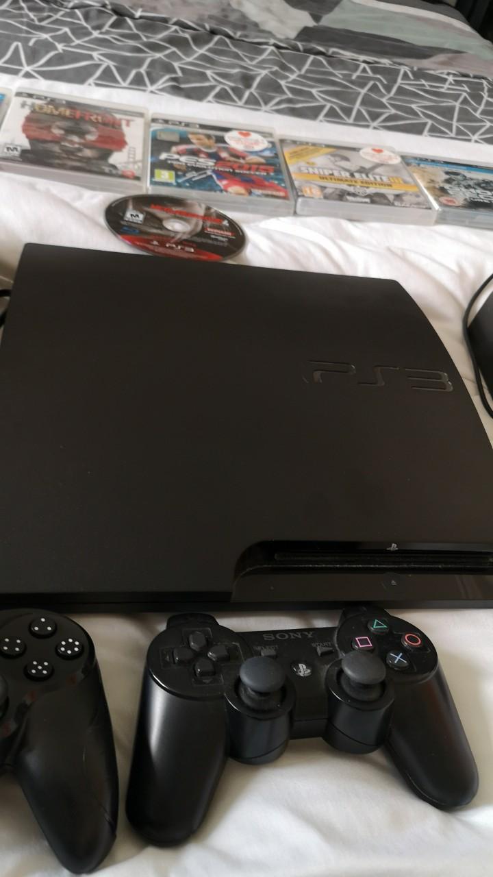 PS3 with controller and games in SW4 Lambeth für £ 40,00 zum Verkauf ...