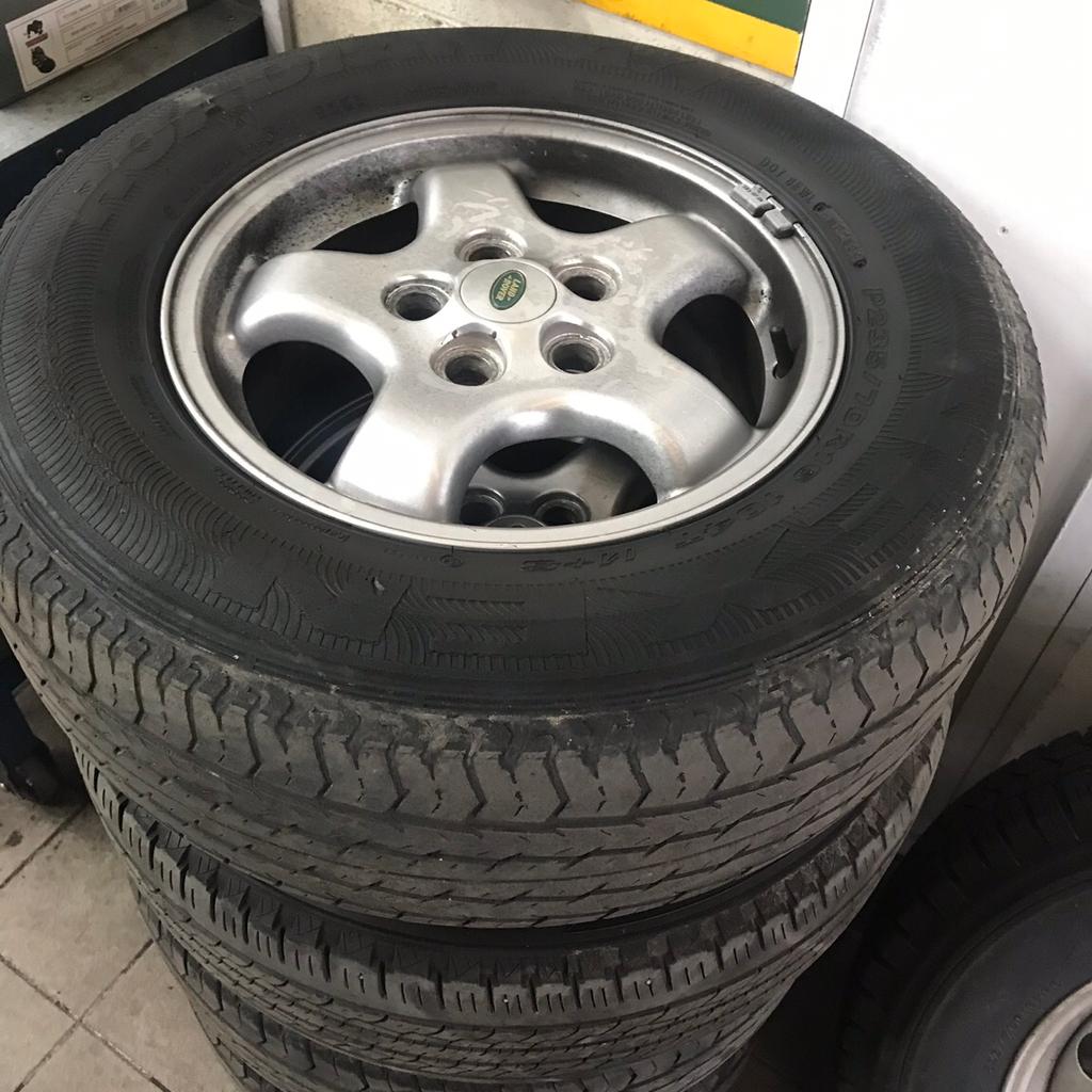 Land Rover Discovery 2 Alloy Wheels and Tyres in LE4 Leicester für 85 ...