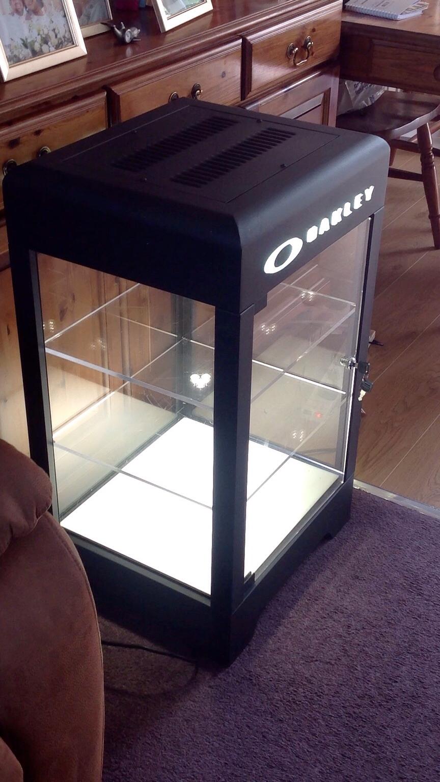 Oakley display cabinet in SS9 Sea for £40.00 for sale | Shpock