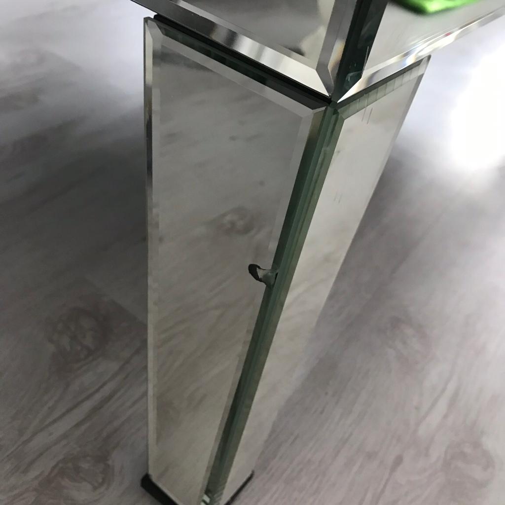DFS Mirror Coffee Table in EN4 Barnet for £120.00 for sale | Shpock