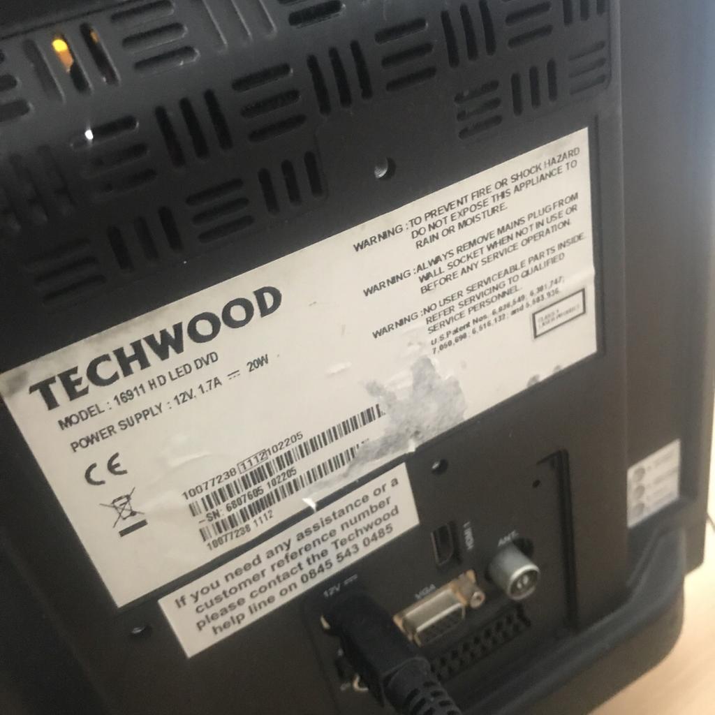 Techwood 15 inch tv, built in dvd. Fully work in N9 Enfield für 25,00 ...