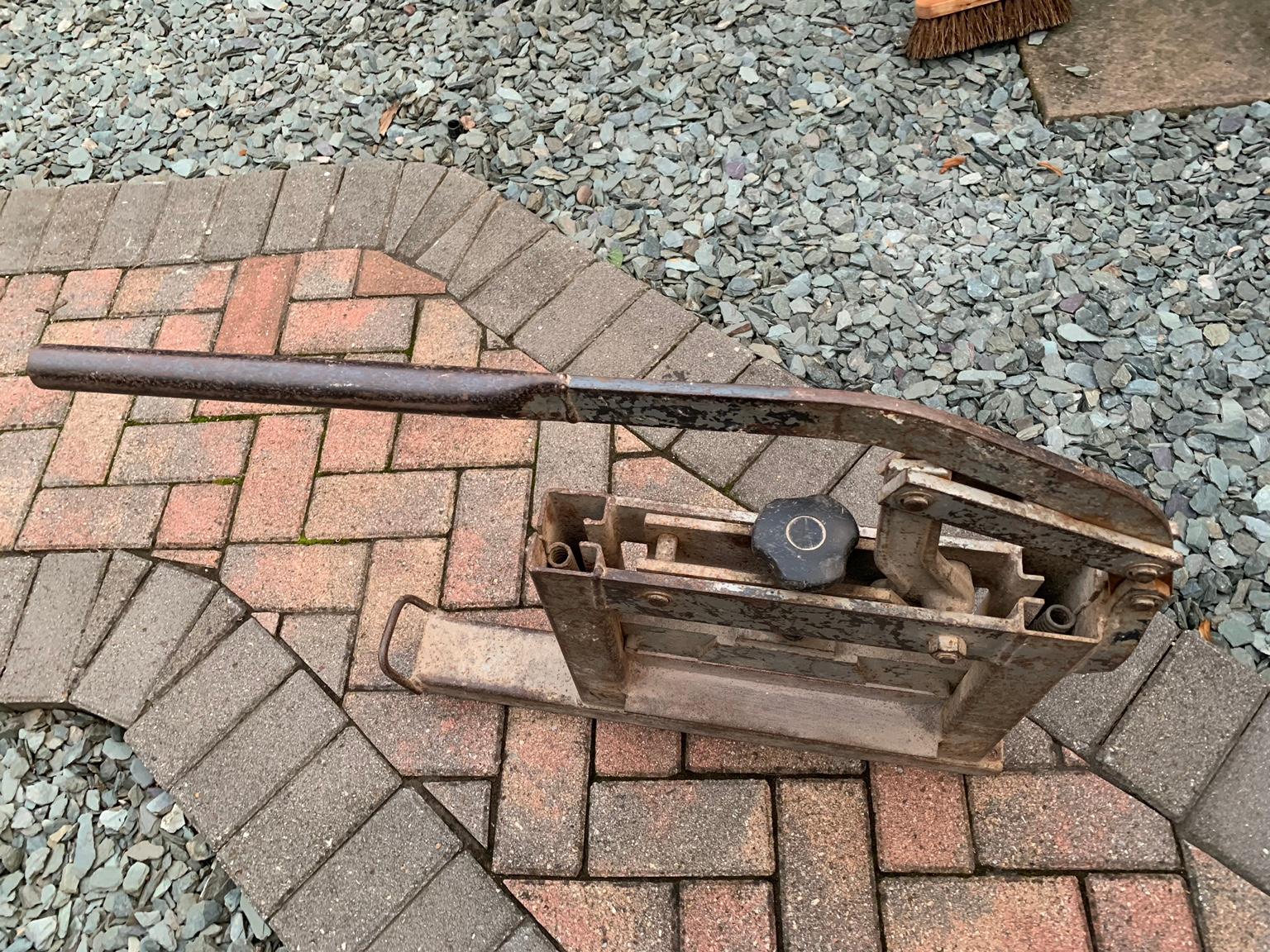 Block paving splitter/ guillotine in S65 Rotherham für 120,00 £ zum ...