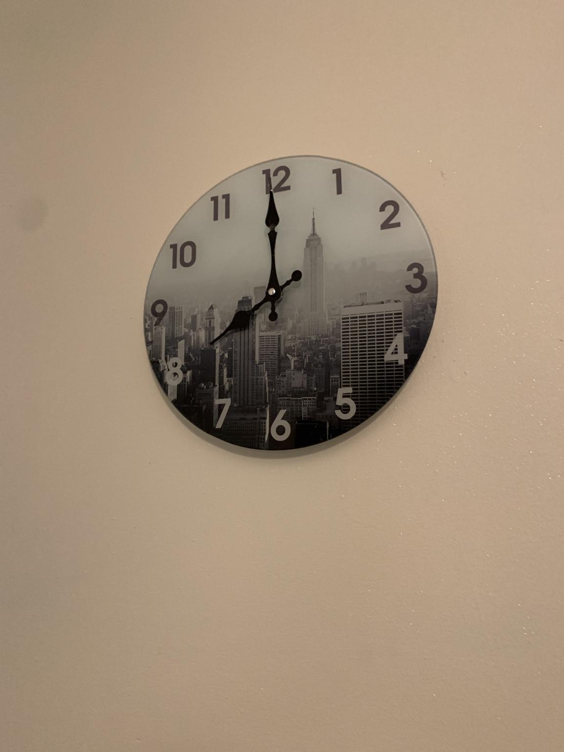 New York clock in WS10 Sandwell für £ 4,00 zum Verkauf | Shpock AT