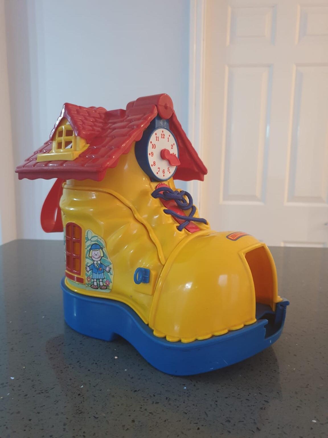 Matchbox Play boot/shoe house toy 1983 in M45 Hollins für 4,50 £ zum ...