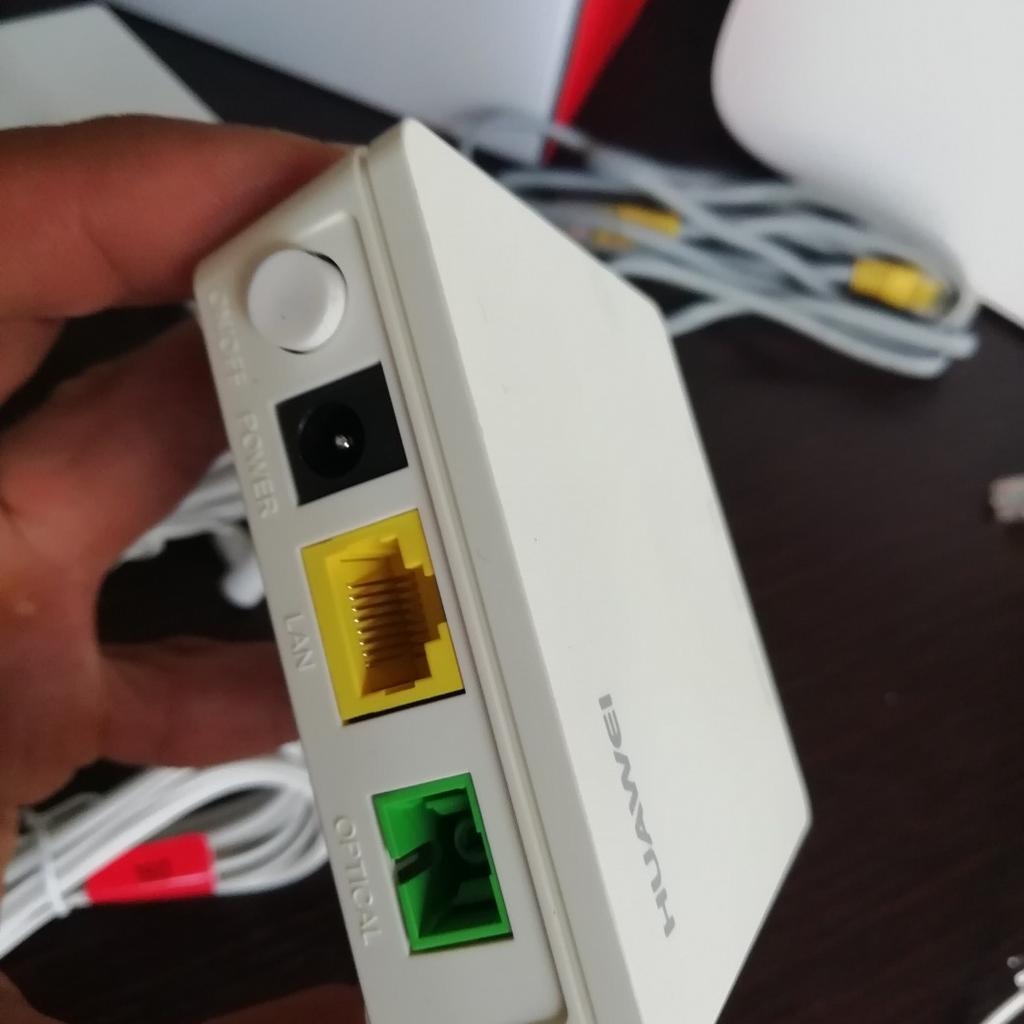 Vodafone Station Revolution Fibra in 20142 Milano for €12.00 for sale ...