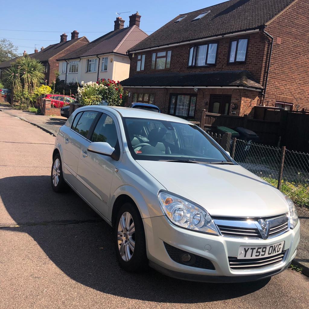 Vauxhall Astra 2009 - low mileage in E15 Hackney für 2.500,00 £ zum ...