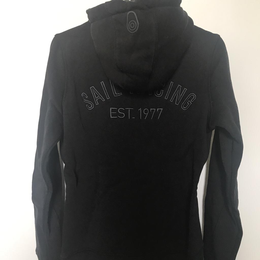 Sail Racing Hood-tröja in 12247 Stockholm für 300,00 SEK zum Verkauf ...