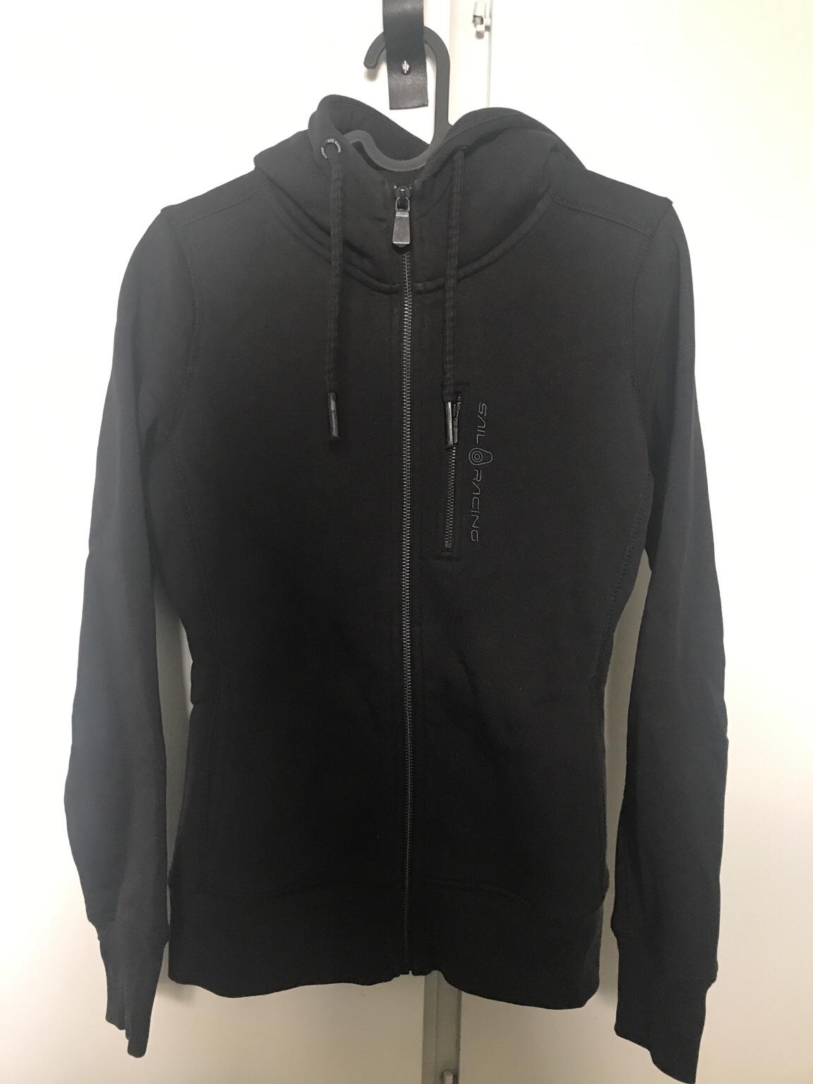 Sail Racing Hood-tröja in 12247 Stockholm für 300,00 SEK zum Verkauf ...