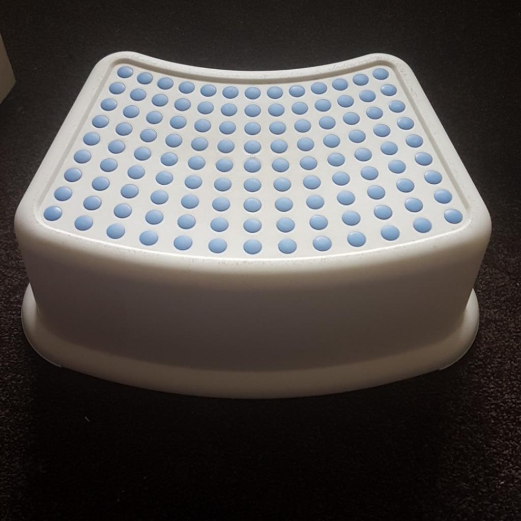 IKEA TOILET/BATHROOM STEP in DY6 Dudley für 1,50 £ zum Verkauf | Shpock DE