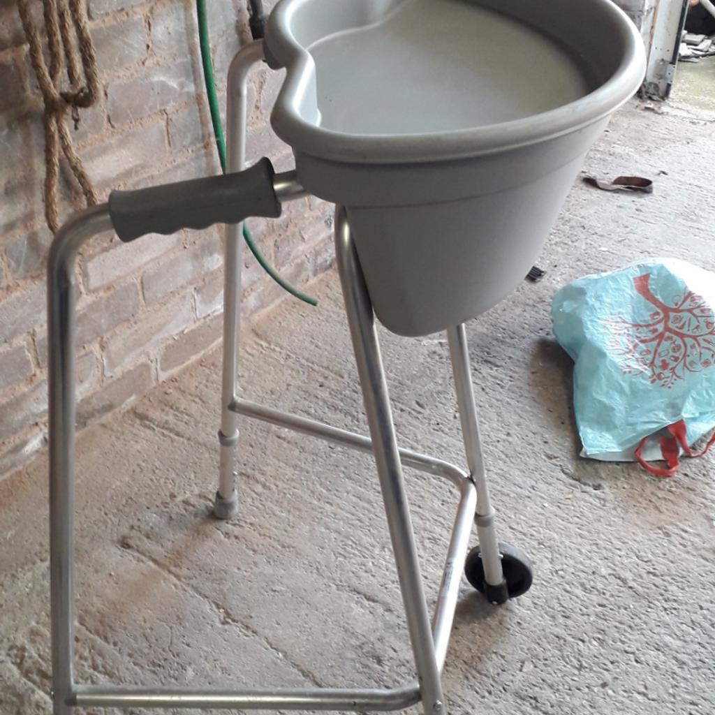 Zimmer frame in PR25 Ribble für 5,00 £ zum Verkauf | Shpock DE