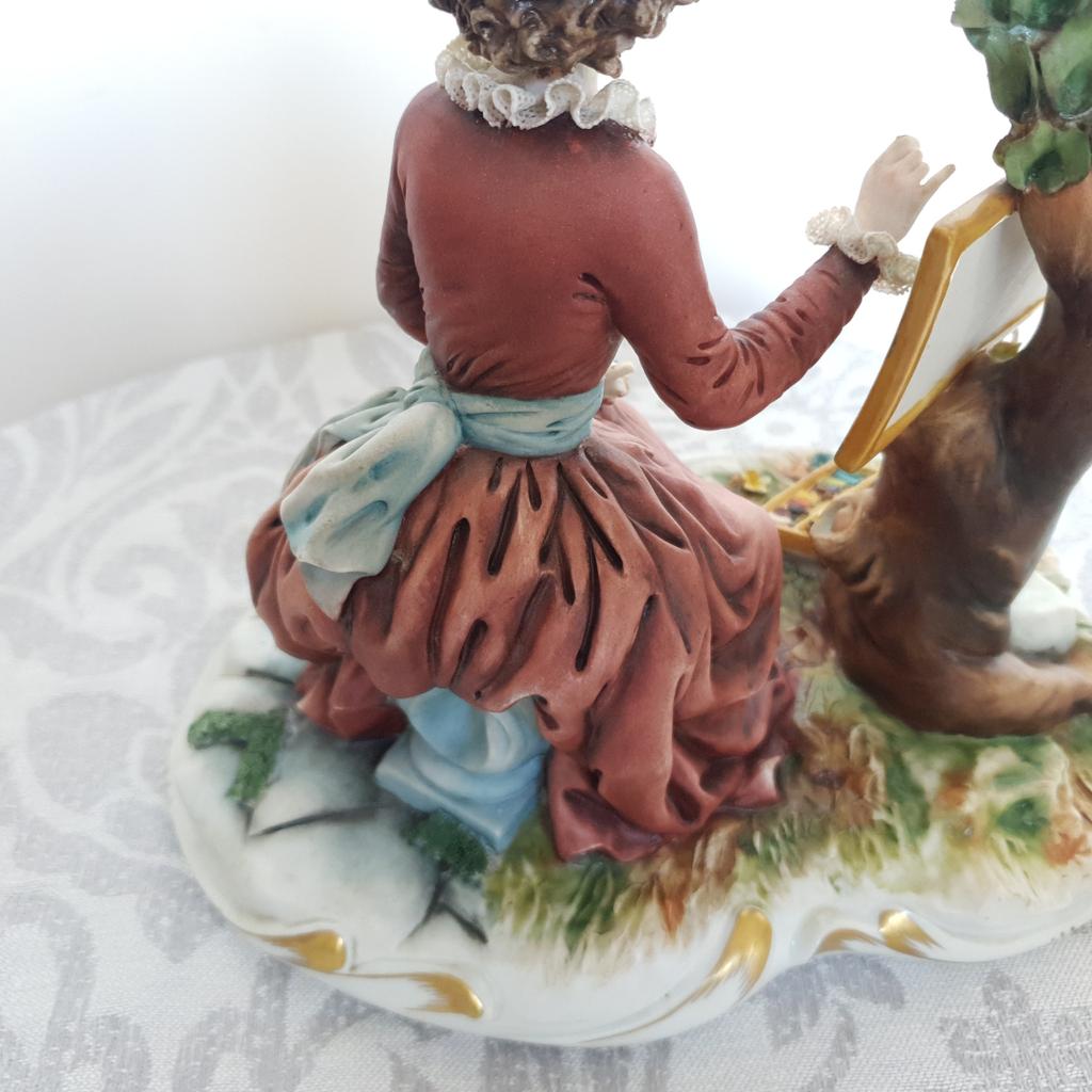 Capodimonte sculpture artist lady in FY8 Fylde für £ 13,00 zum Verkauf ...
