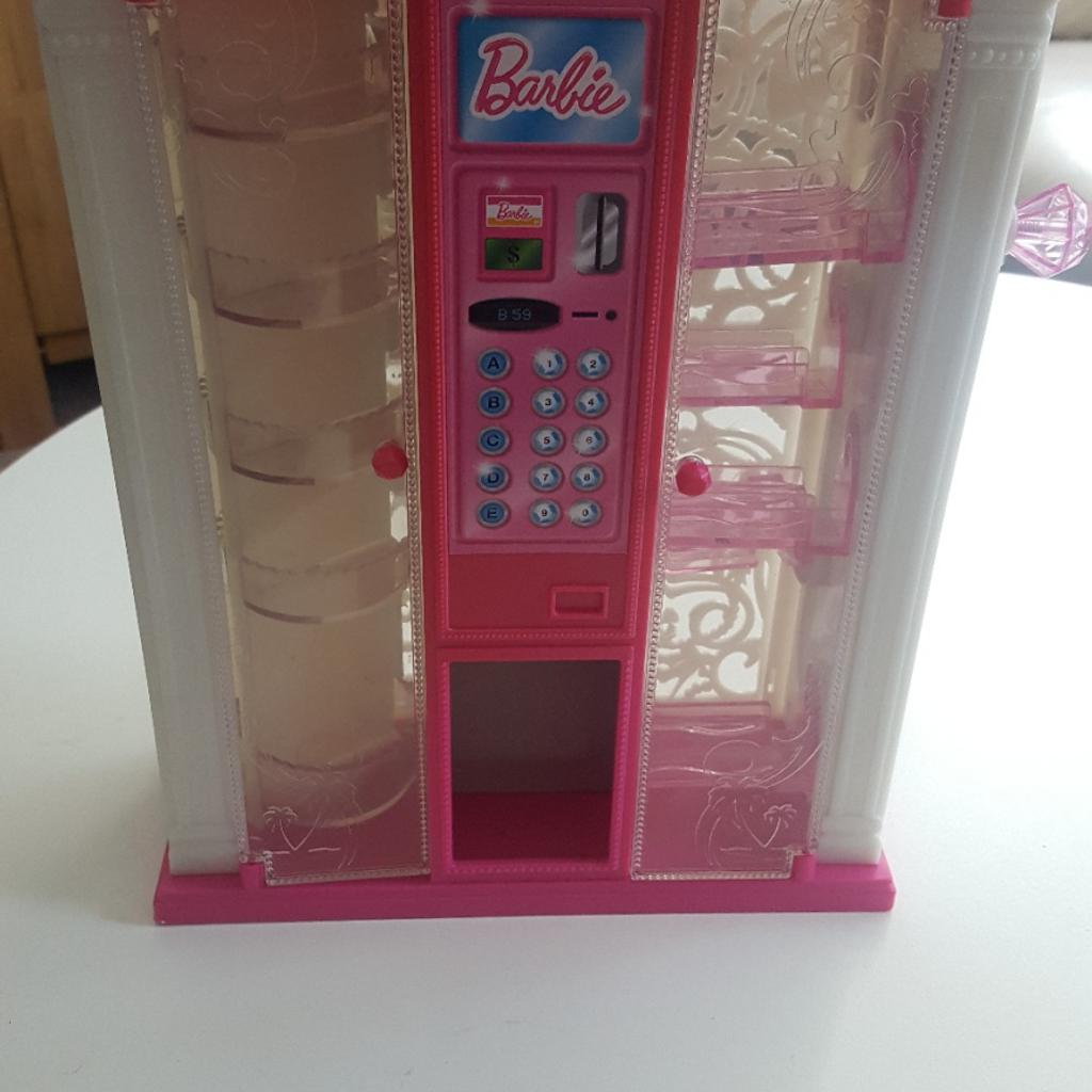 barbie clothes vending machine in B43 Walsall für 3,00 £ zum Verkauf ...