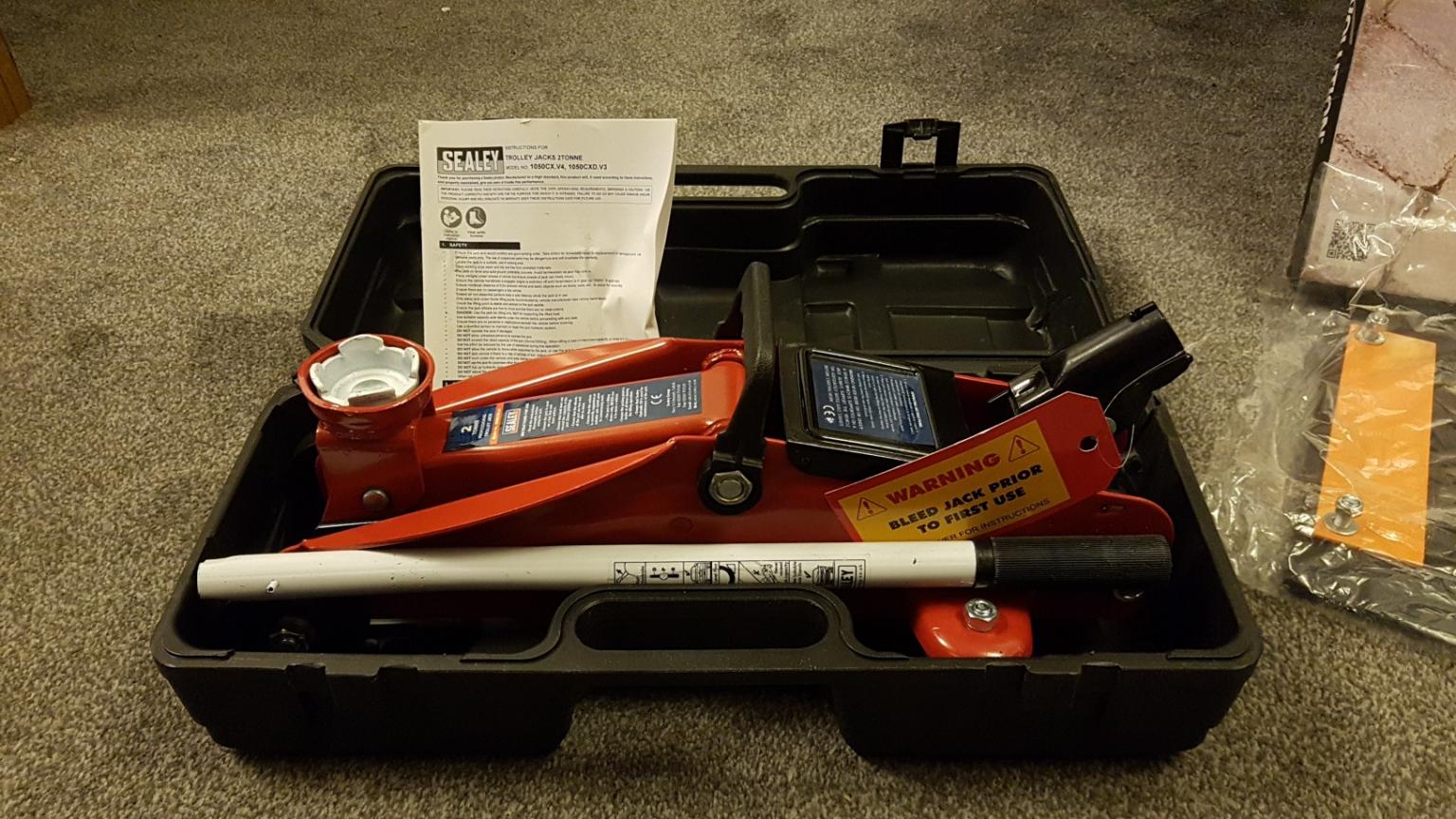 Trolley Jack 2tonne With Storage Case in Calderdale für 25,00 £ zum ...