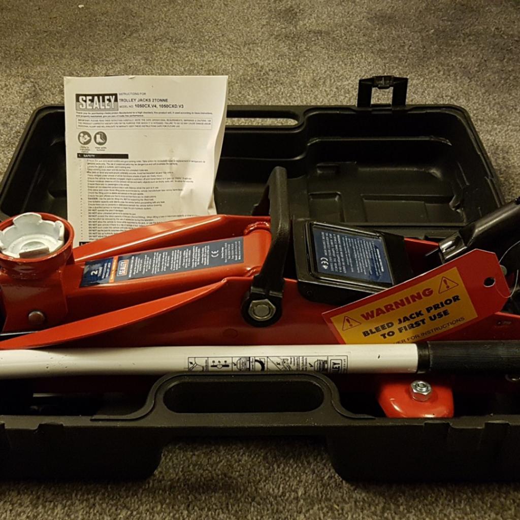 Trolley Jack 2tonne With Storage Case in Calderdale für 25,00 £ zum ...