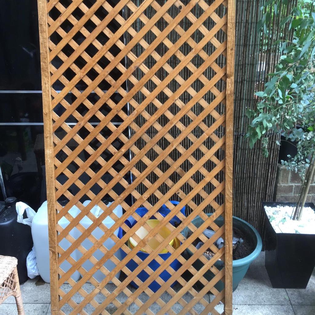Fence Top Trellis Diamond Lattice ( WICKS ) in SE16 London für £ 40,00 ...