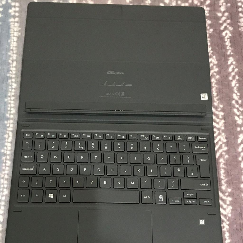 Samsung Galaxy Book 12” tablet keyboard in W4 London für £ 35,00 zum ...