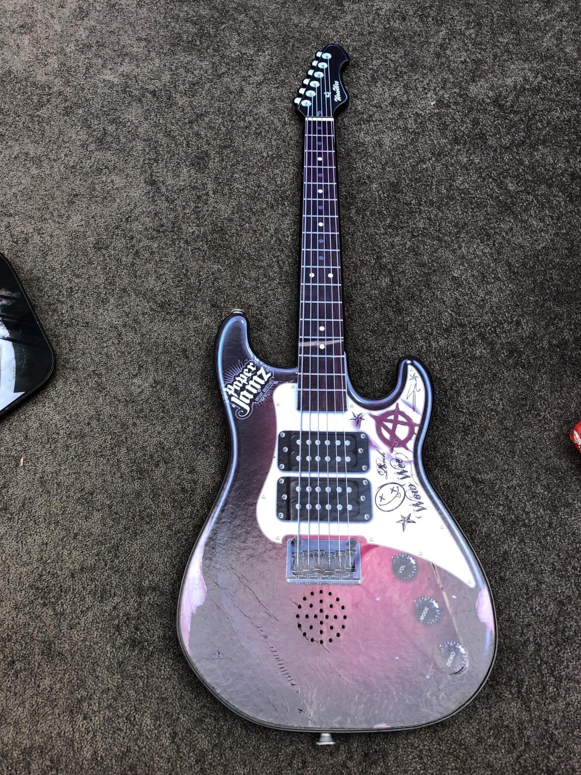 Paper jamz guitar and drum kit in DY11 Wyre Forest für 3,00 £ zum ...