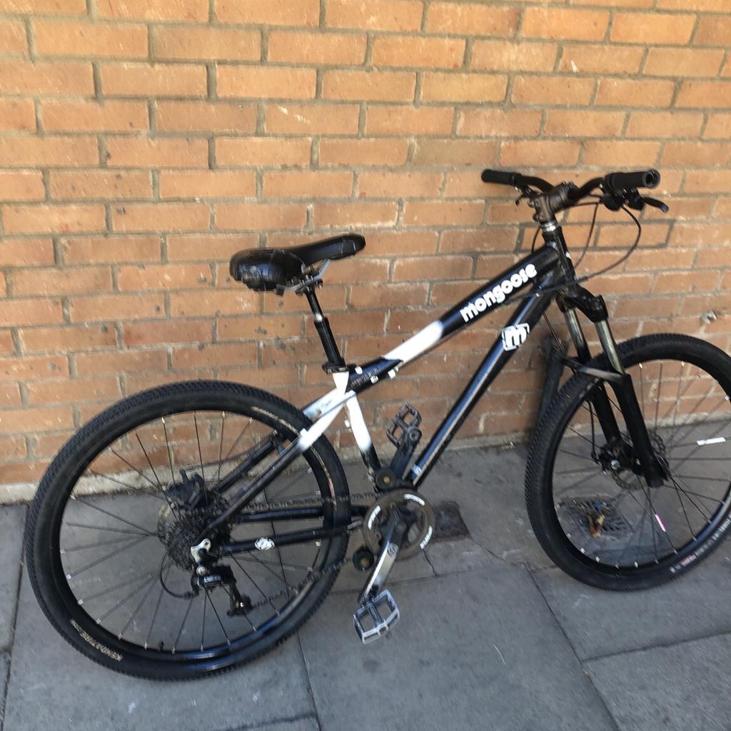 Mongoose bike in E16 Greenwich für £ 50,00 zum Verkauf | Shpock AT