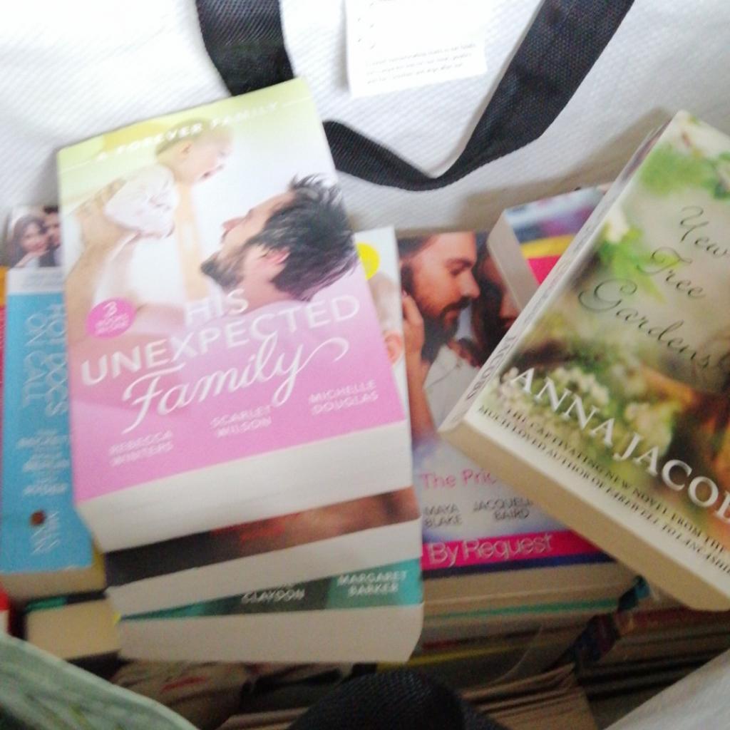 2 bags full of Mills a boone romance books in Madeley für 5,00 £ zum ...