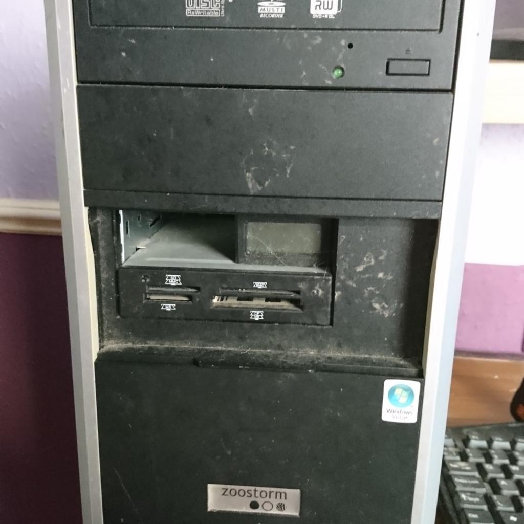 desk top computer in FY2 Bispham for free for sale | Shpock