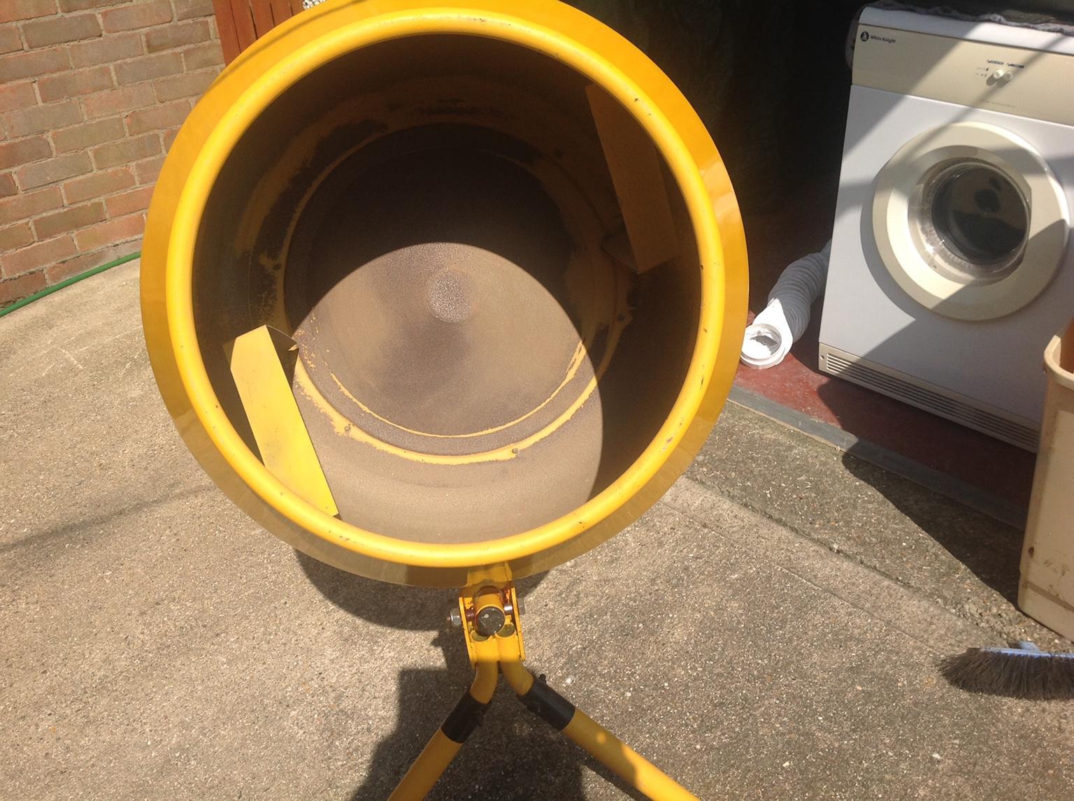 Bell cement mixer in HU18 Hornsea for £165.00 for sale | Shpock