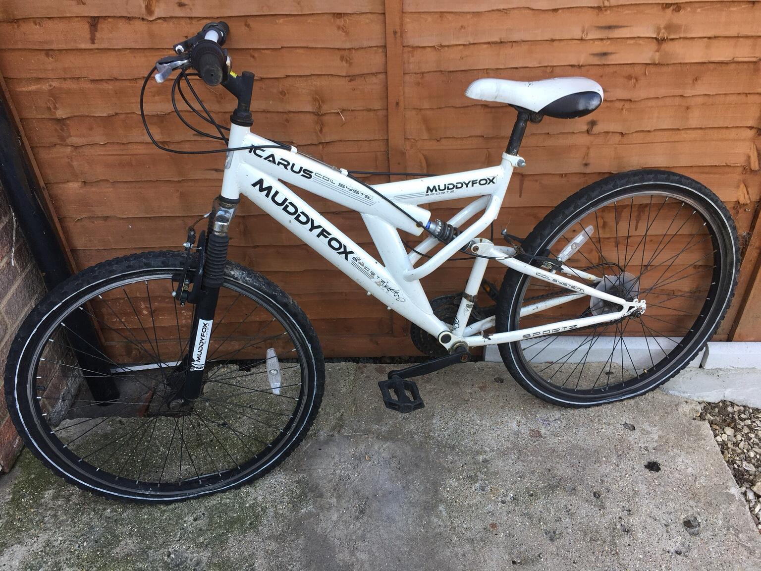 Muddyfox mountain bike in Harlow für £ 15,00 zum Verkauf | Shpock AT