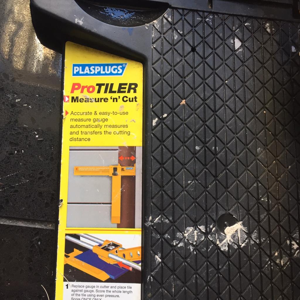 Floor and wall tile cutter in HD1 Kirklees für 5,00 £ zum Verkauf ...