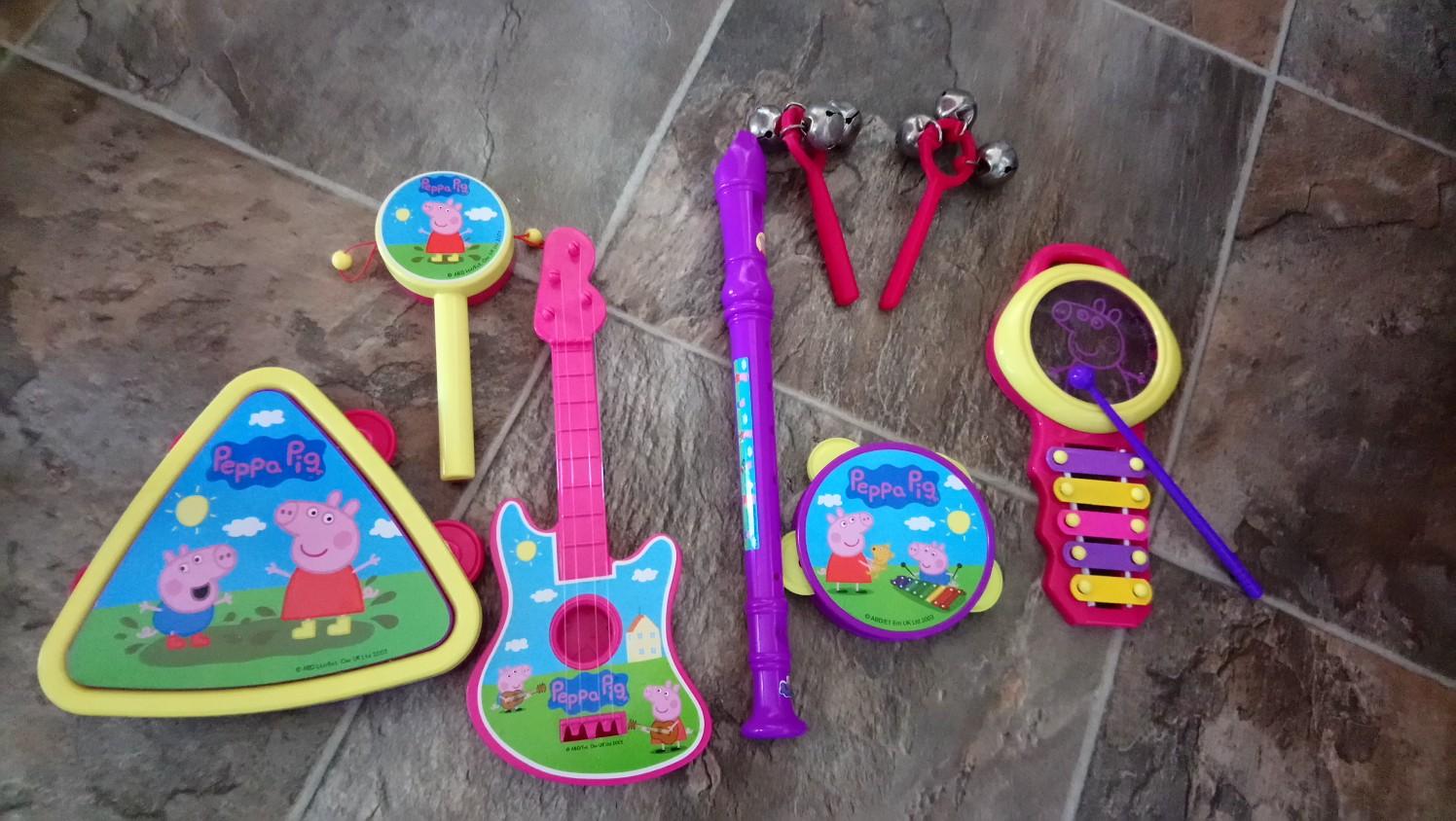 Peppa Pig musical instrument set in Redditch für 3,00 £ zum Verkauf ...