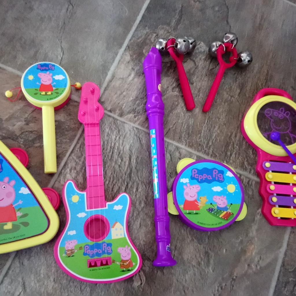 Peppa Pig musical instrument set in Redditch für 3,00 £ zum Verkauf ...
