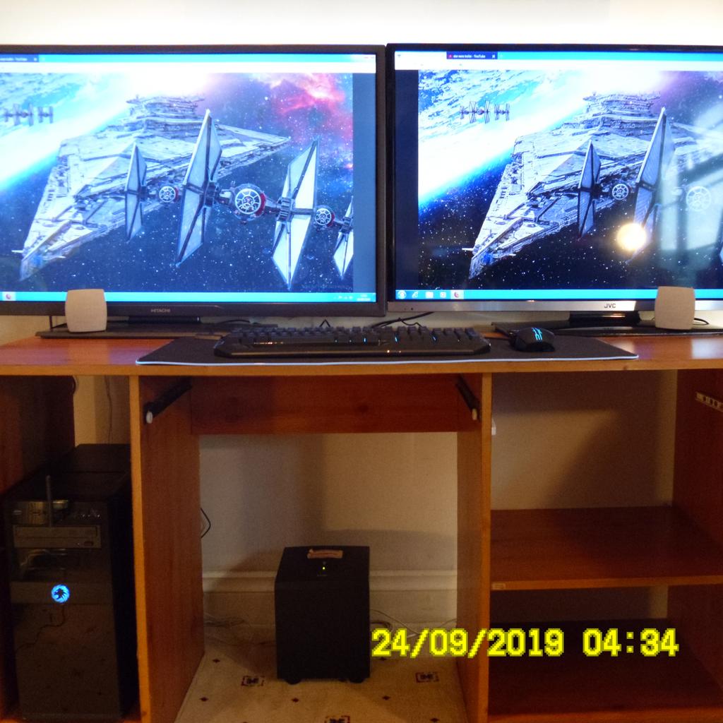 Unique Custom Made Star Wars Gaming Setup in RM12 London für £ 600,00 ...