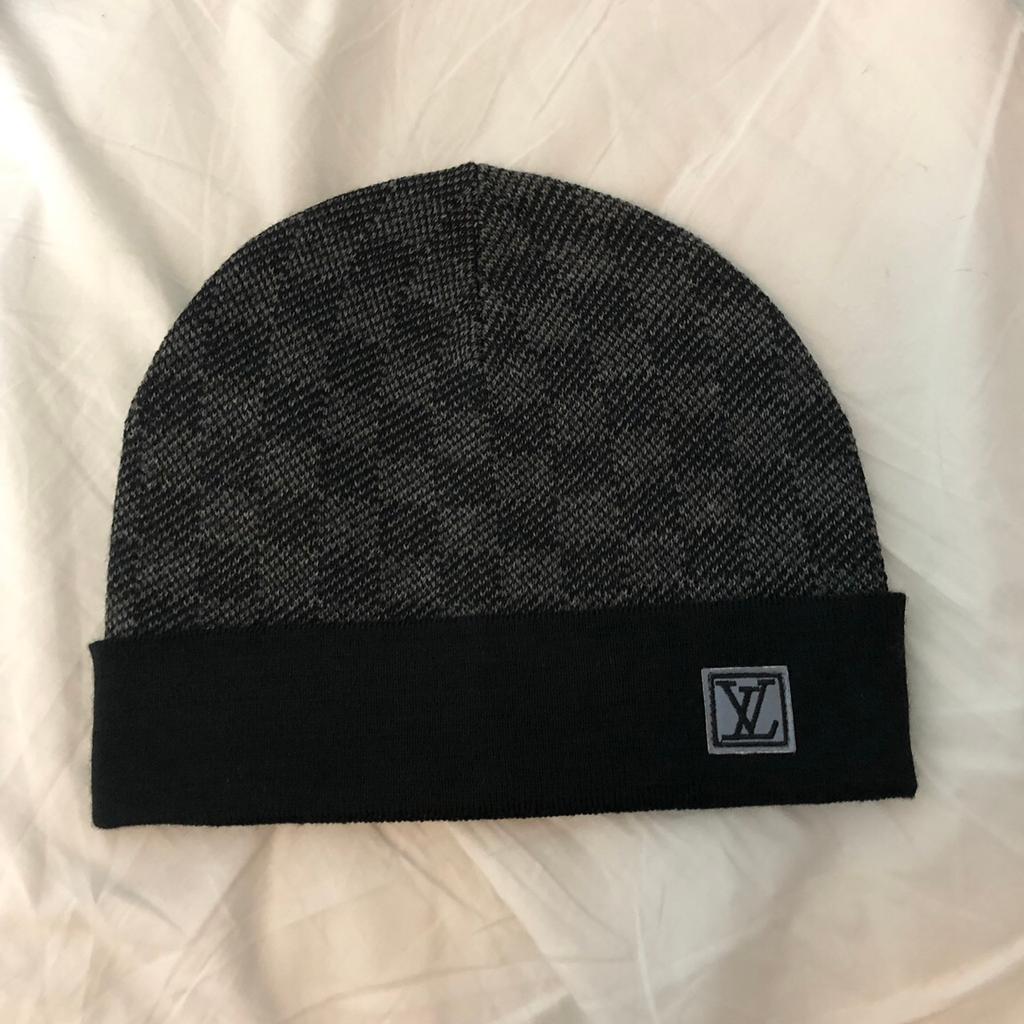 Lv mössa in 75440 Uppsala für SEK 480,00 zum Verkauf | Shpock AT