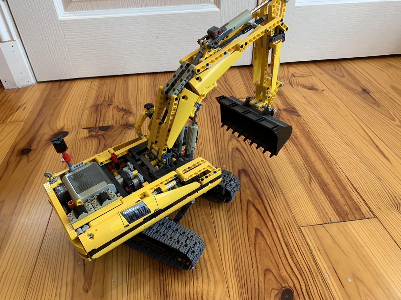 Lego Technic Digger in Burnley for £150.00 for sale | Shpock