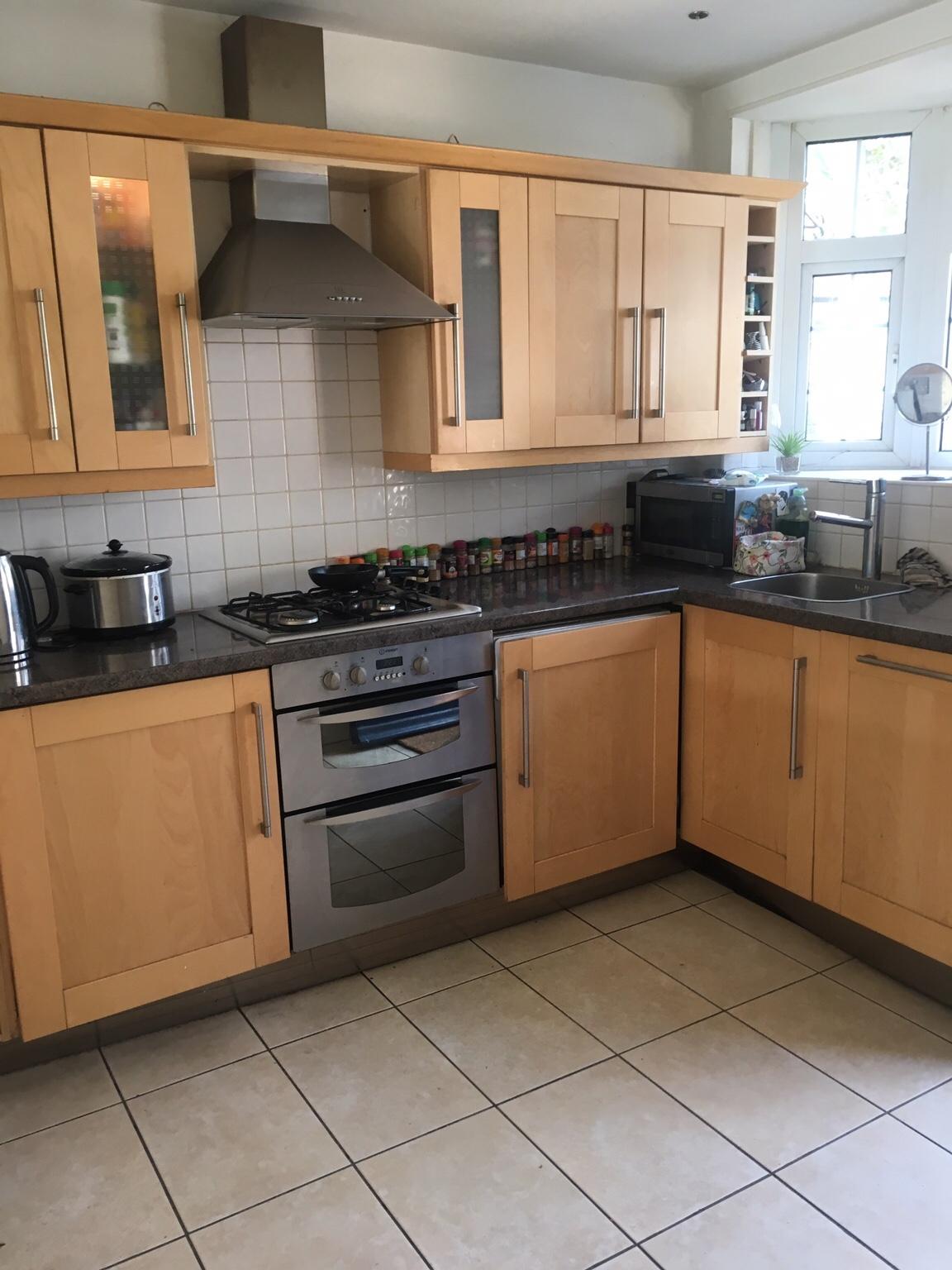 Cooker hob and extractor in E14 London for £70.00 for sale | Shpock