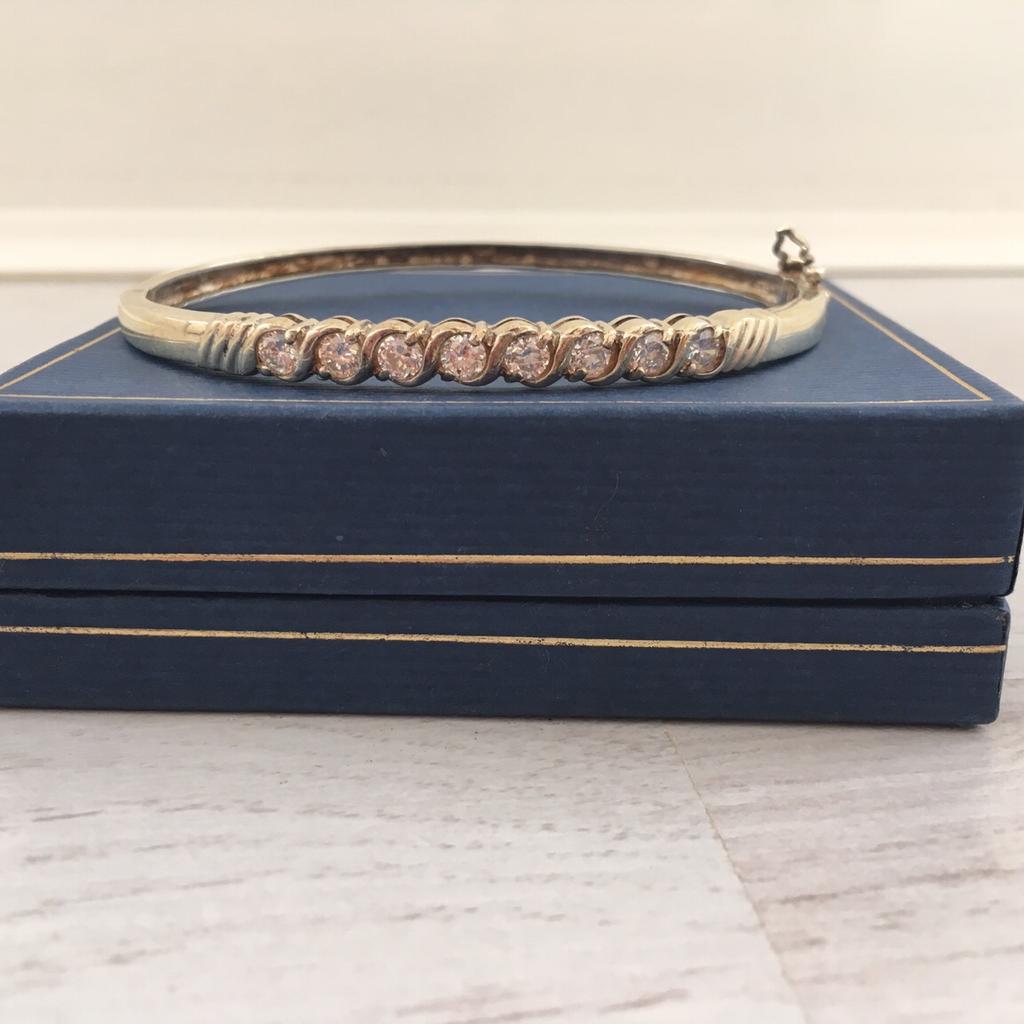 Elizabeth Duke silver bangle with clasp in L9 Liverpool für £ 10,00 zum ...
