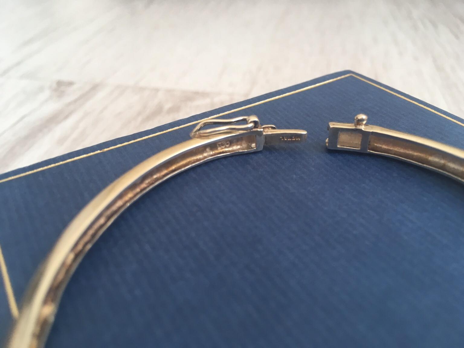 Elizabeth Duke silver bangle with clasp in L9 Liverpool für £ 10,00 zum ...