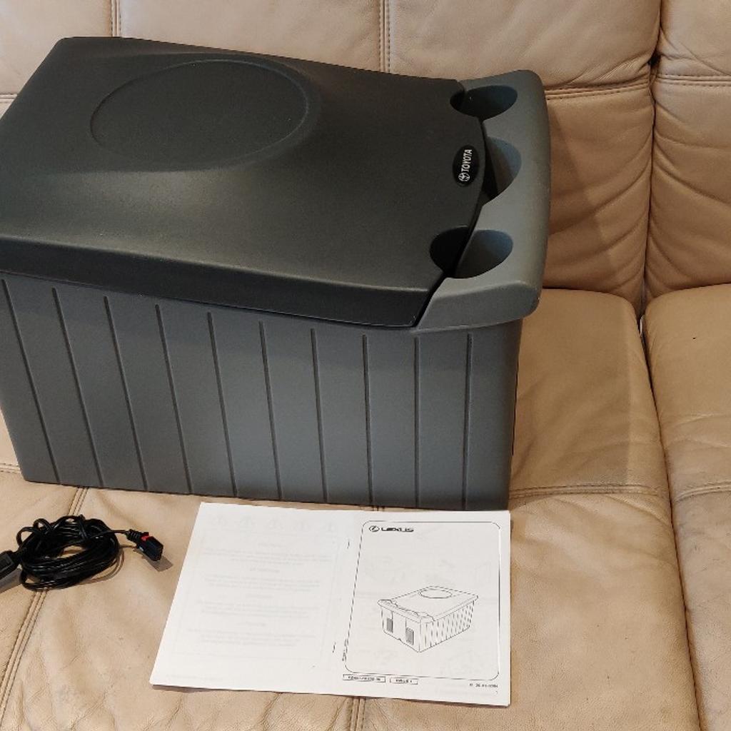 Toyota Cool Box / Heat box PZ450-00320-AO in IG7 Forest for £49.00 for ...