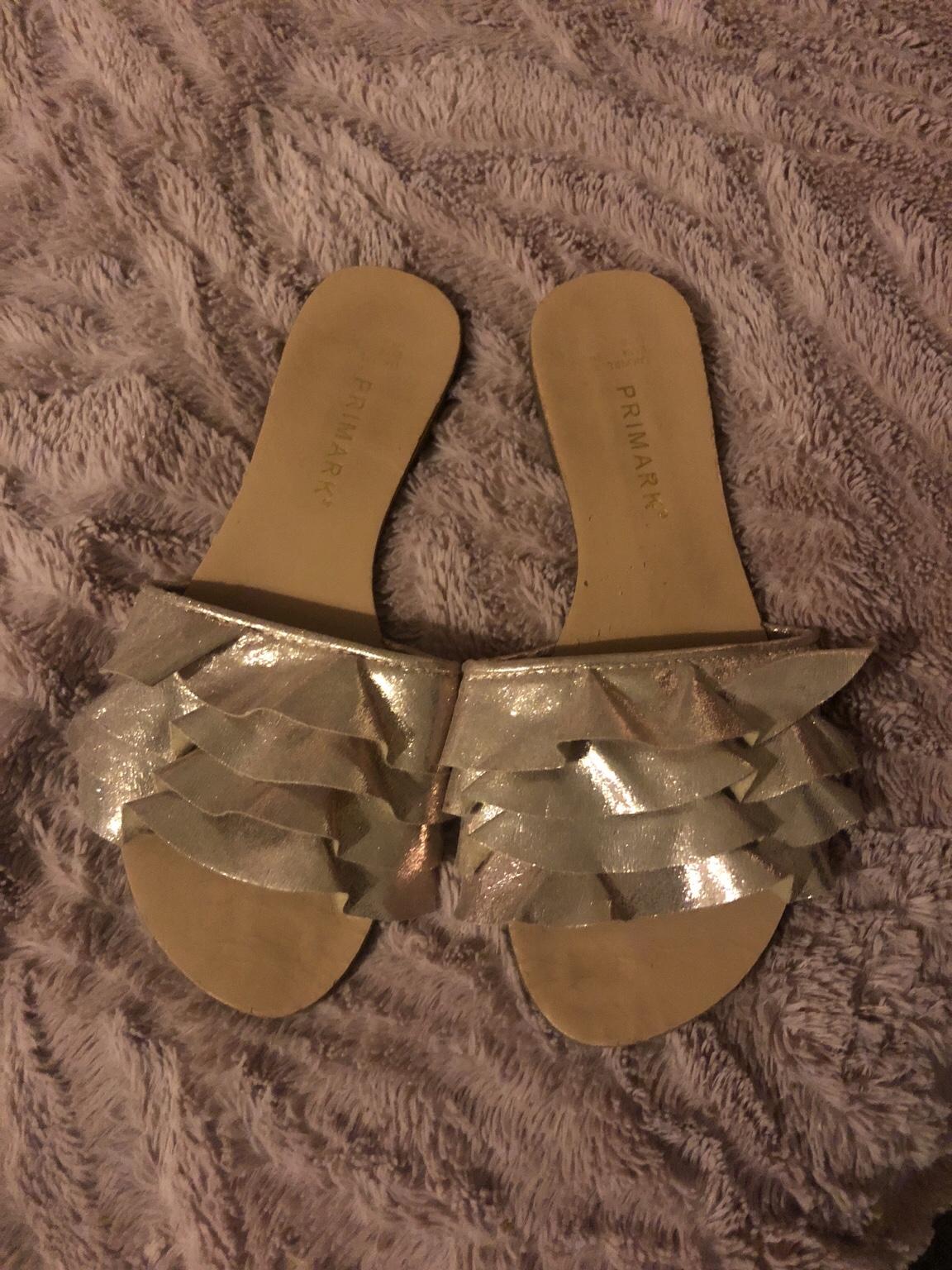Primark sandals in B37 Solihull für £ 3,00 zum Verkauf | Shpock AT