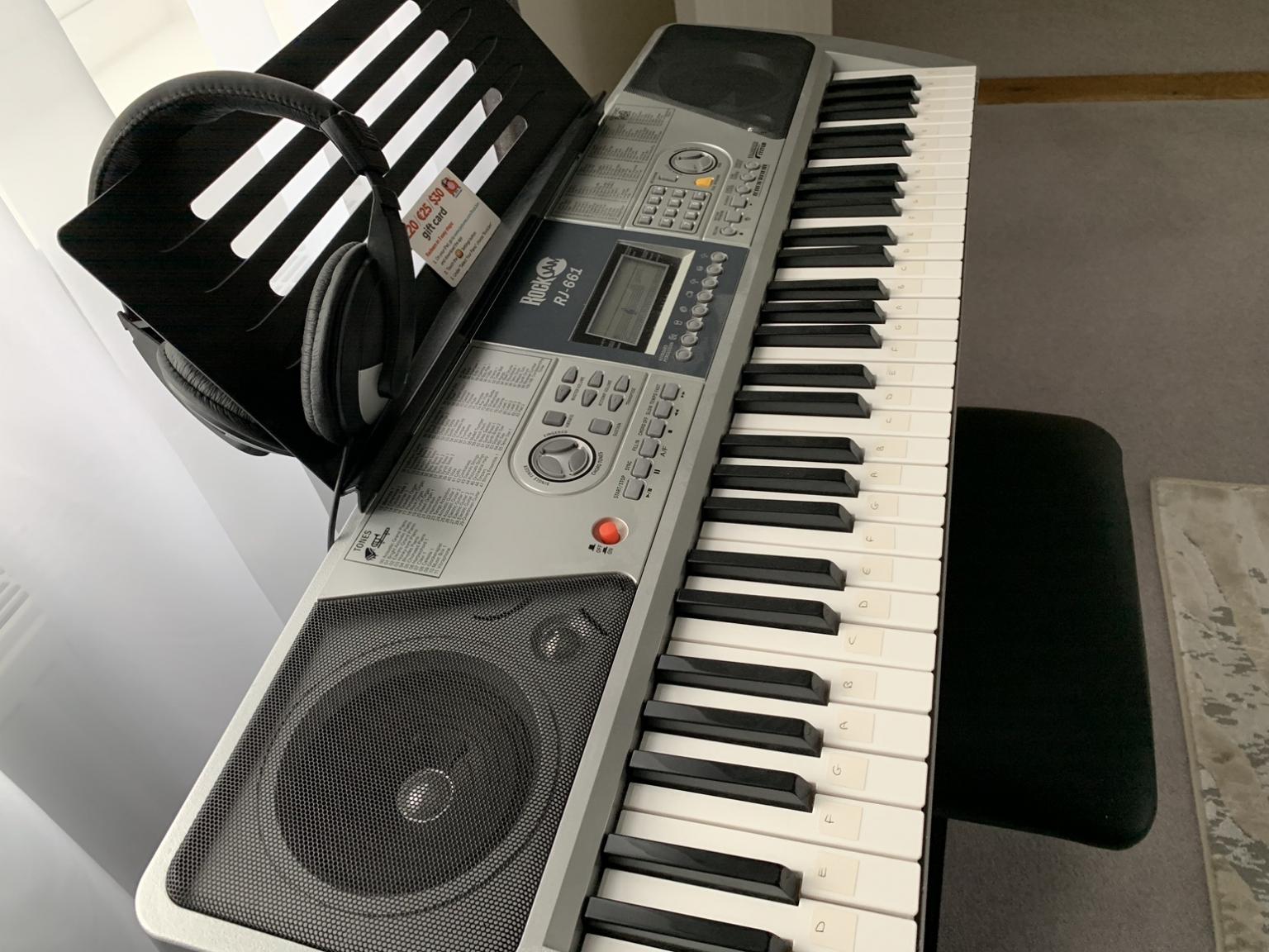 Electric keyboard in excellent condition in DA13 Dartford für 60,00 ...