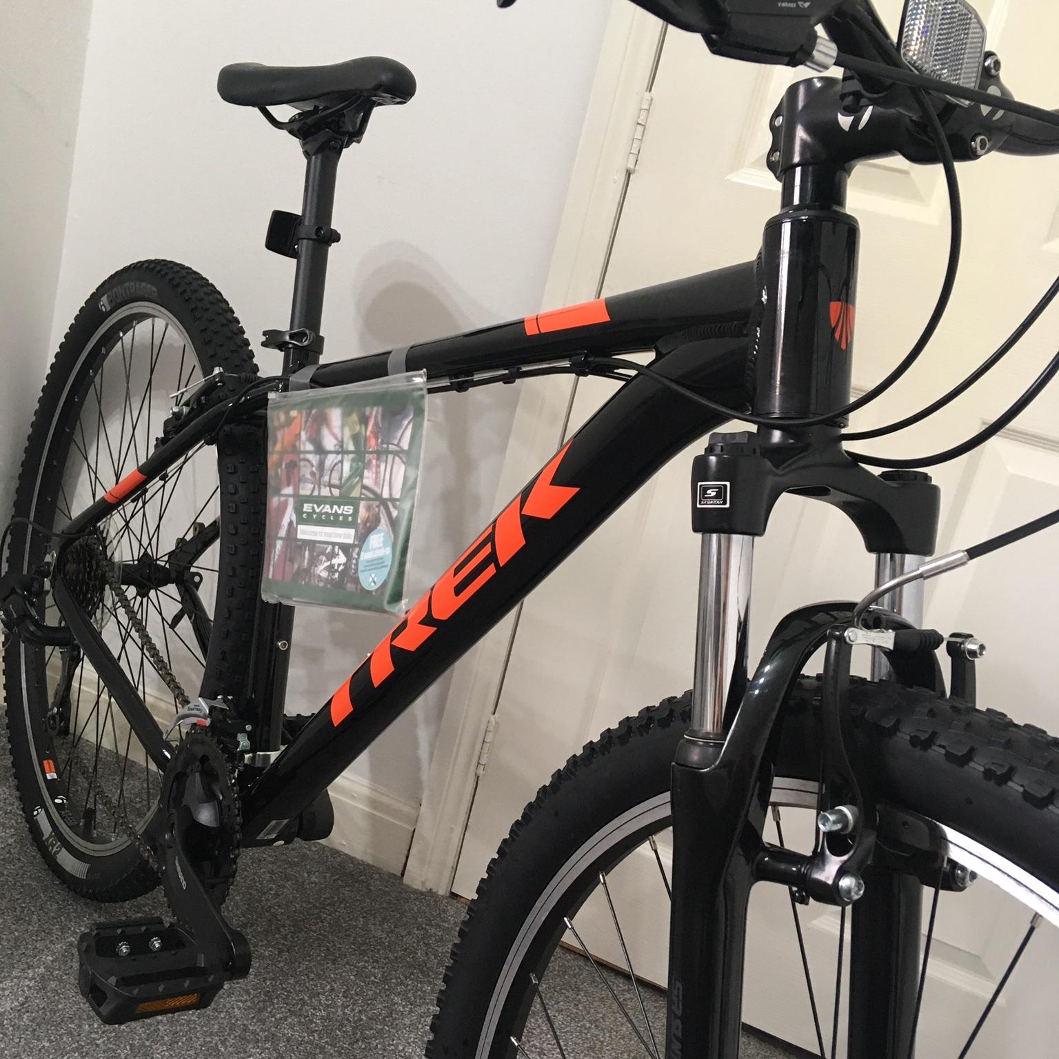 New - Trek Marlin 4 Mountain Bike 29er in St Helens für 225,00 £ zum ...