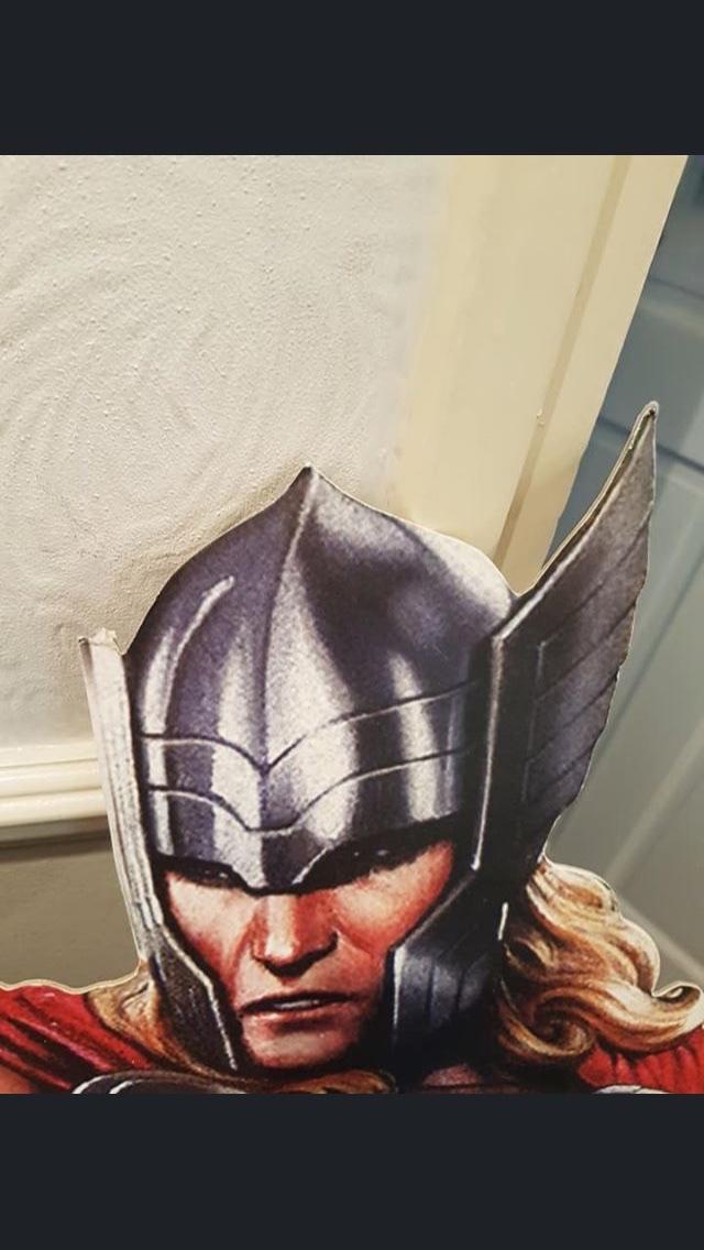 Marvel cardboard display in NG5 Nottingham für 10,00 £ zum Verkauf ...