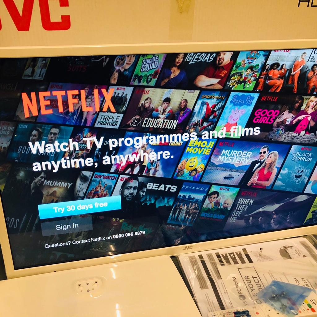 Tv smart JVC 32 inch new. White colour in M24 Rochdale für £ 149,00 zum ...
