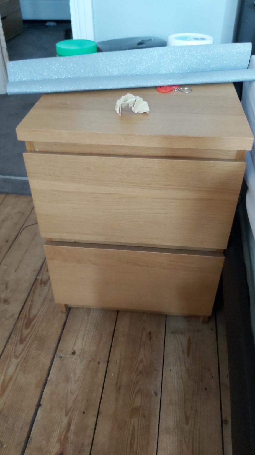 IKEA malm bedside tables x2 in EN3 Enfield für £ 15,00 zum Verkauf ...
