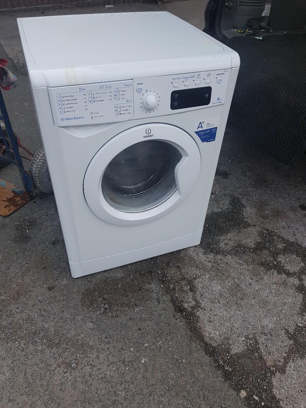 indesit Washing machine 8kg full working orde in Kirklees für 65,00 ...
