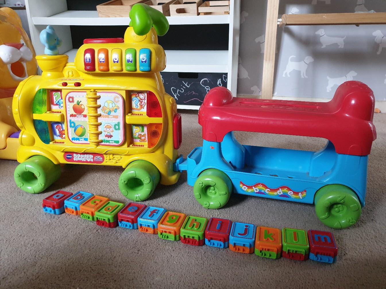 vtech alphabet train ride on in DN40 Immingham für 7,00 £ zum Verkauf ...
